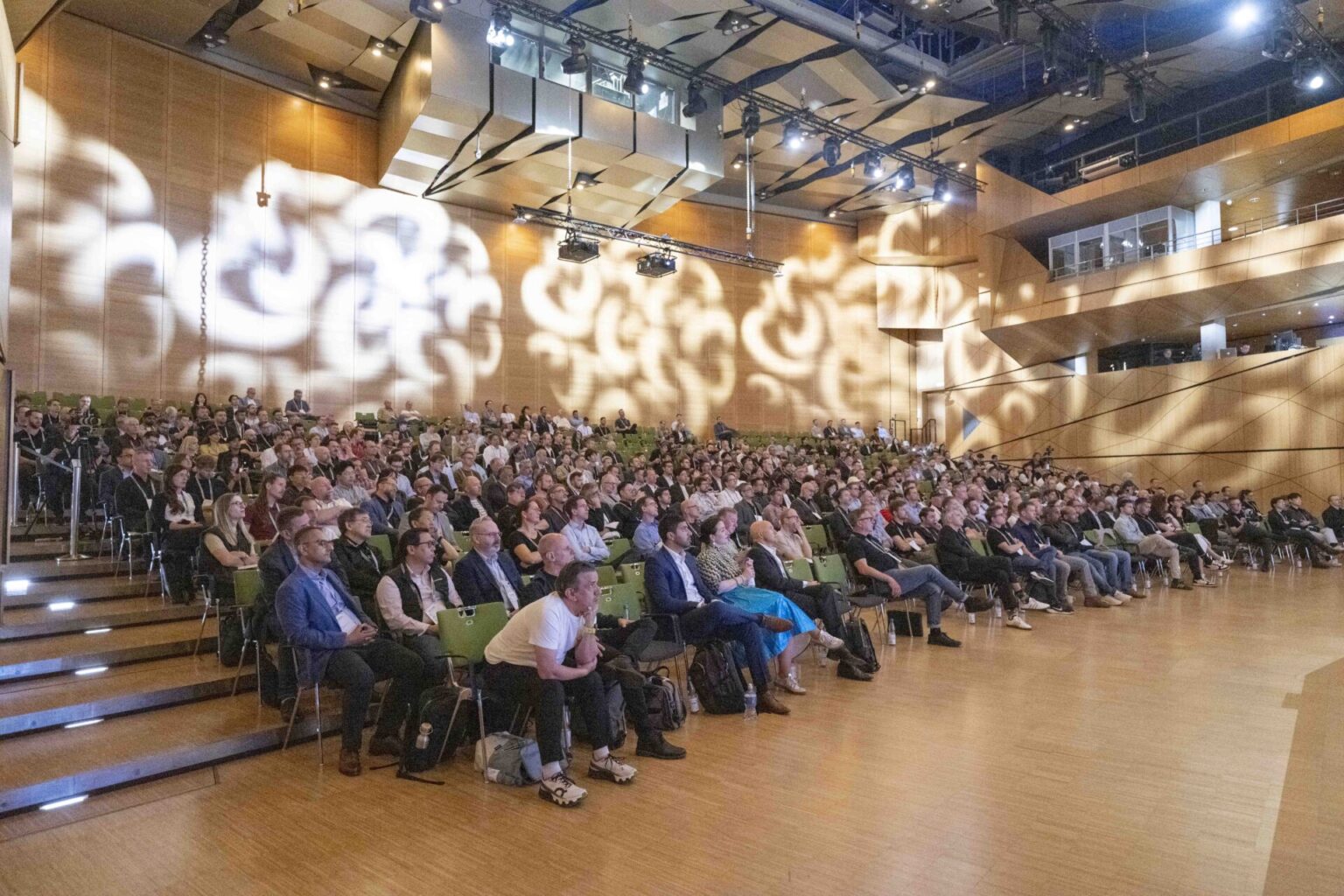 Welcome NAVASTO: Designers gaining insights into performance in real time